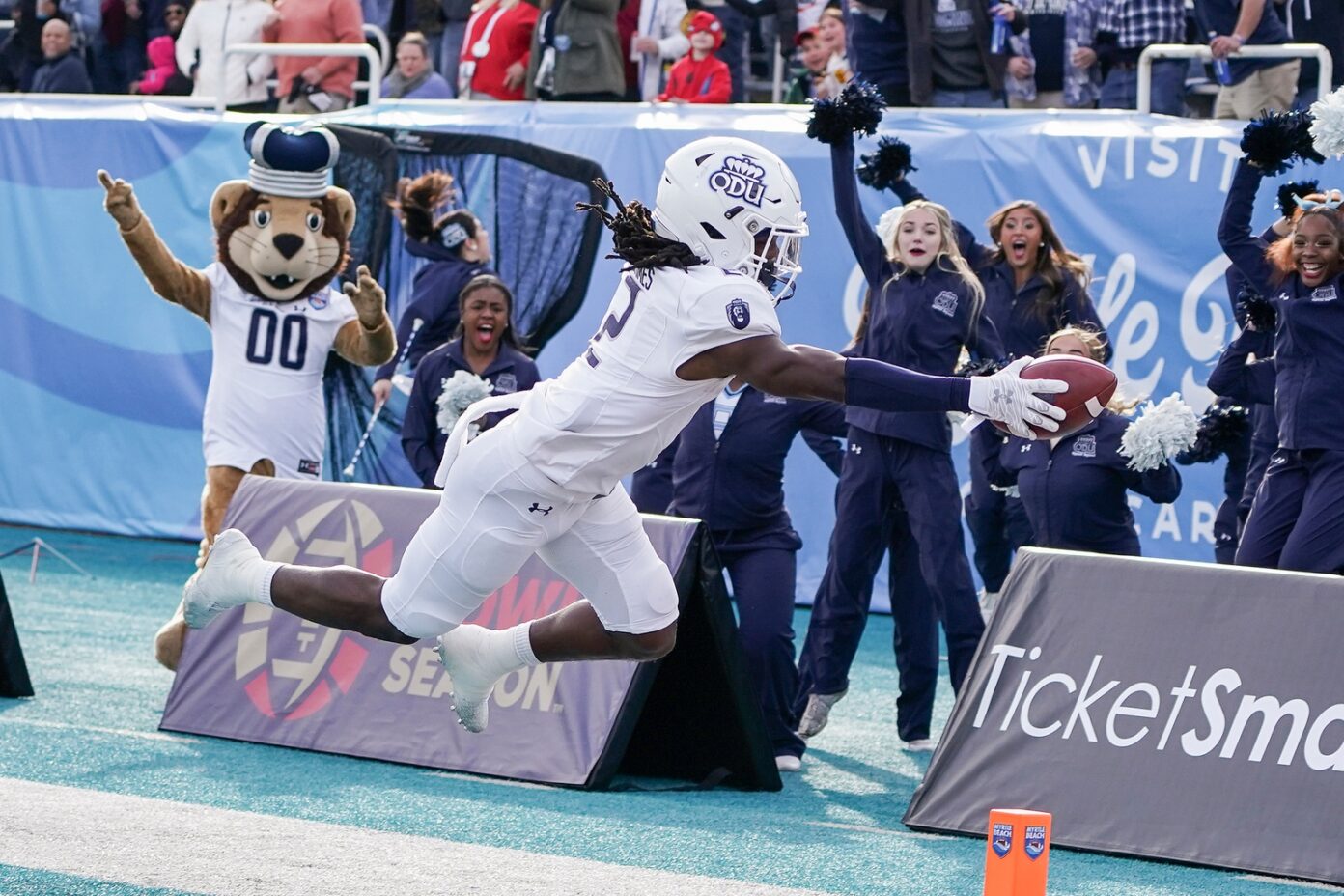 Top 10 returning players at Old Dominion are highlighted by Zack Kuntz and Ali Jennings III