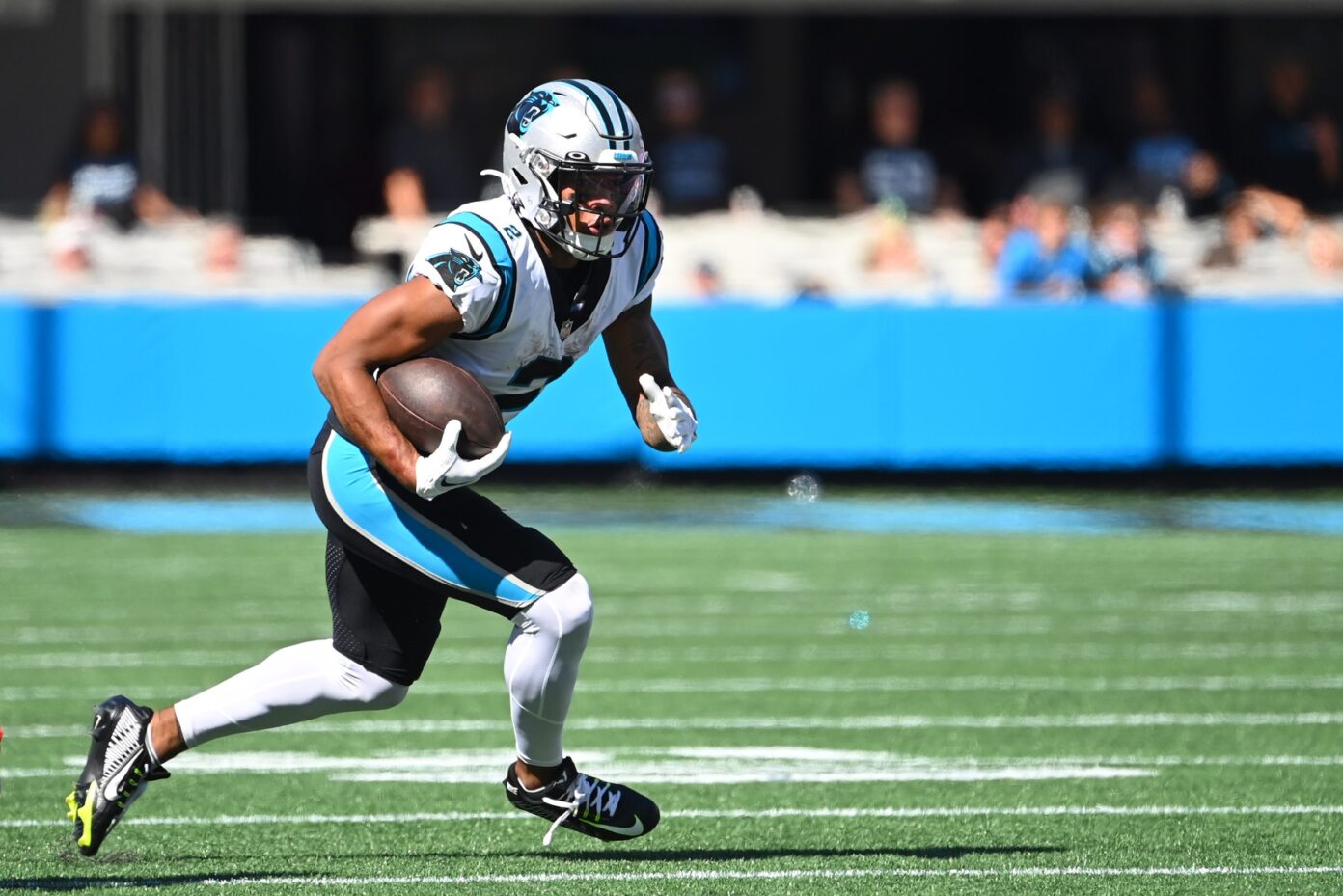 Falcons vs. Panthers DFS Lineup: Putting Faith in D'Onta Foreman, DJ ...