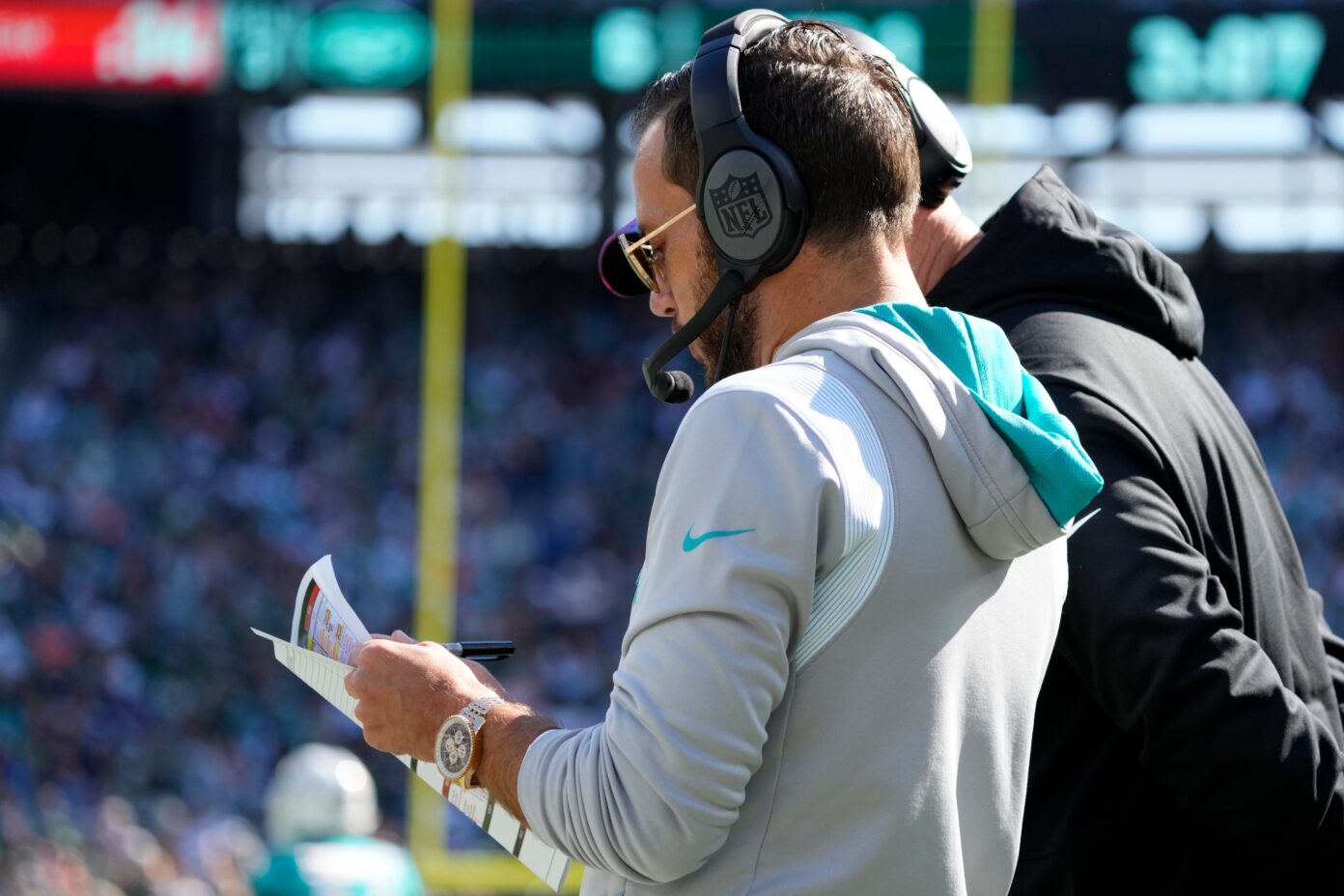 Miami Dolphins: How 'Mastermind' Mike McDaniel Builds Devastating ...