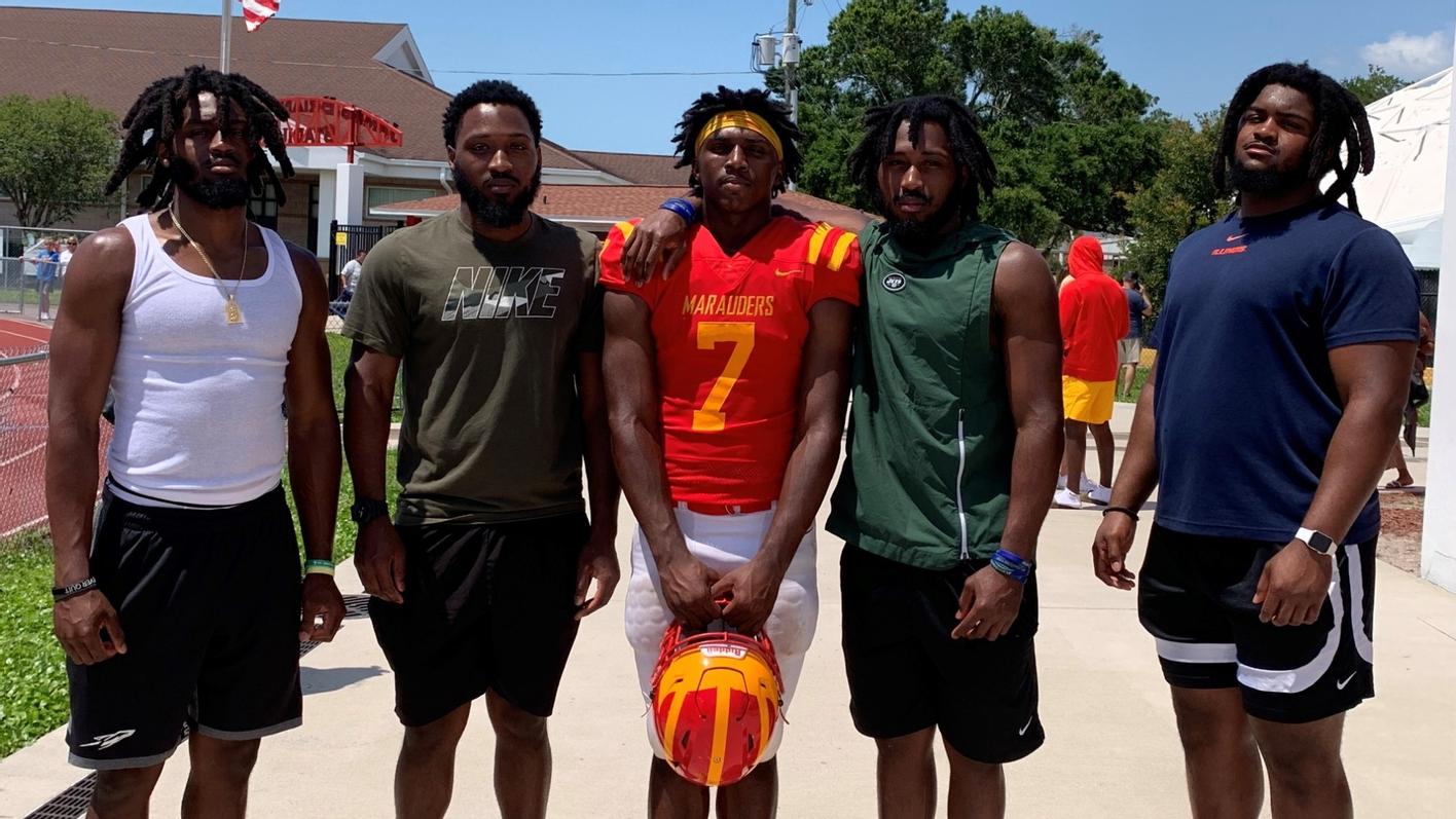 Who Are Jer'Zhan "Johnny" Newton's Parents? Everything You Need To Know ...