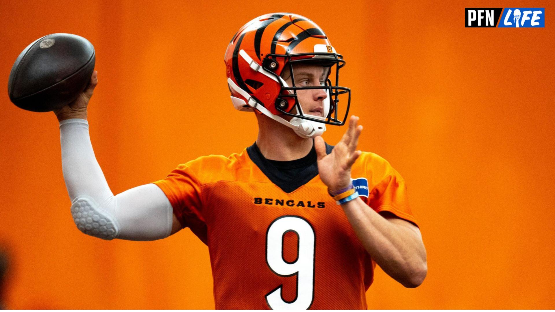 NFL World Reacts to Joe Burrow's Viral New Look - "Ric Flair? Cody ...